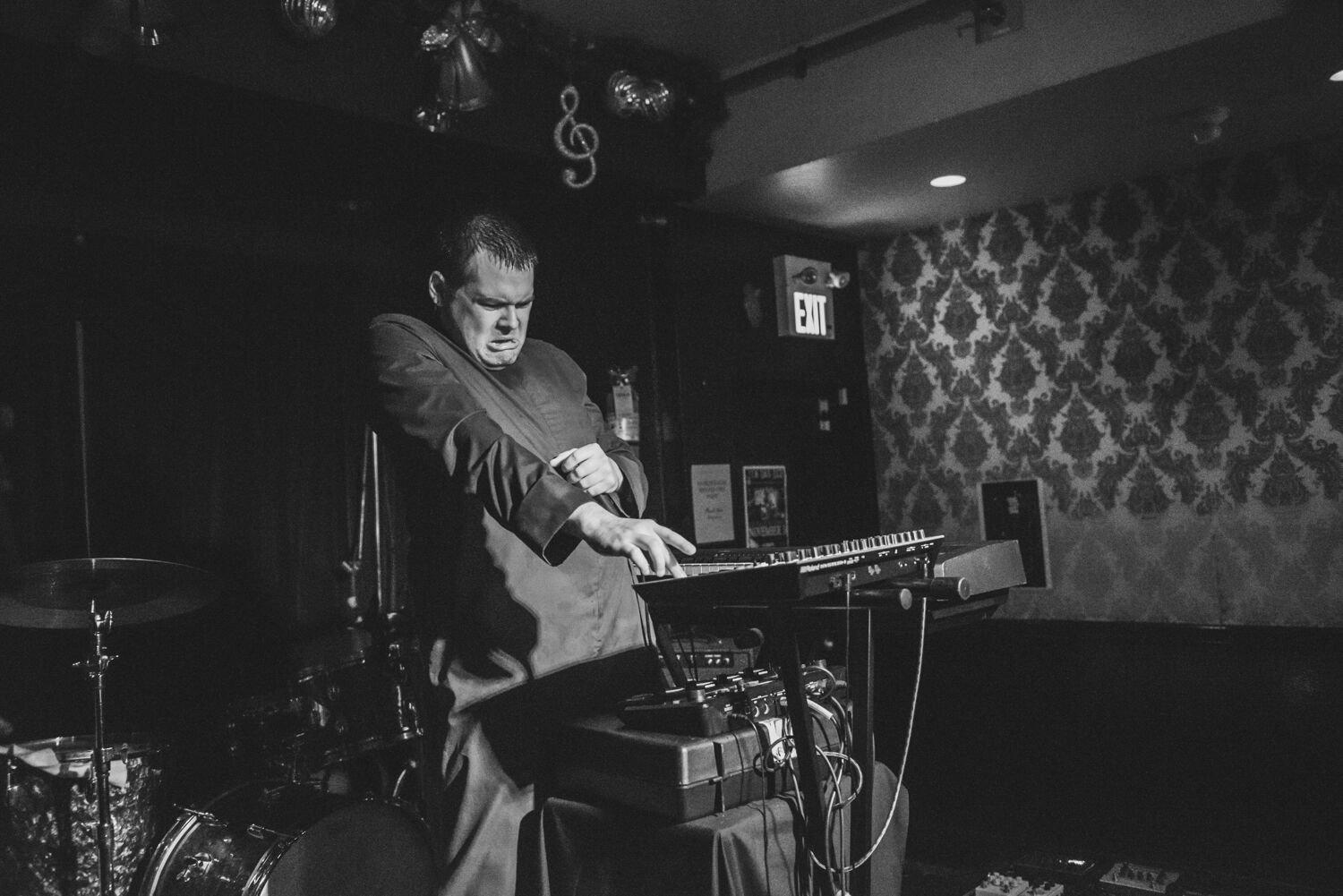 Album Review: JACK MOVES – Passing Protagonists – The Indy Review